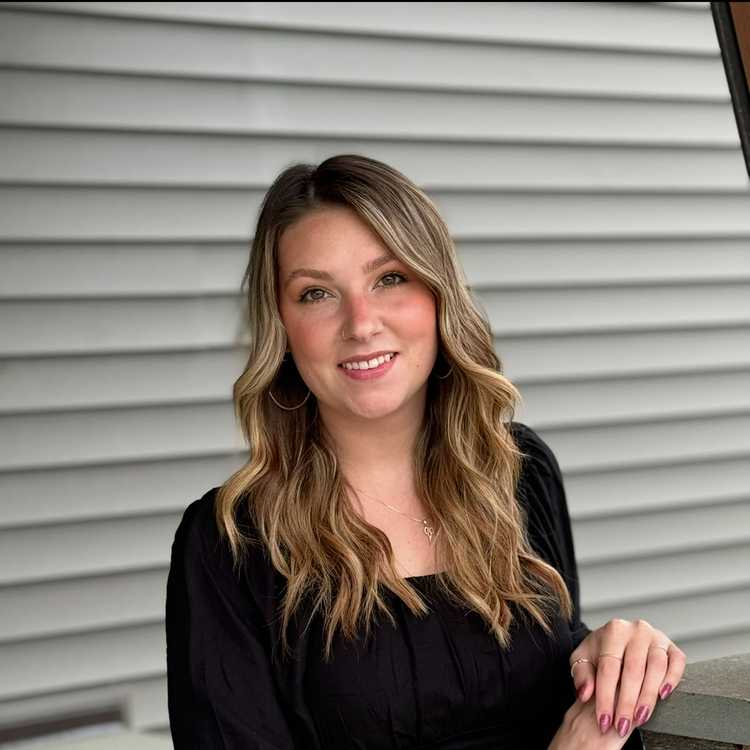 Maci R. – Level 3 Stylist | Revive: Salon & Spa